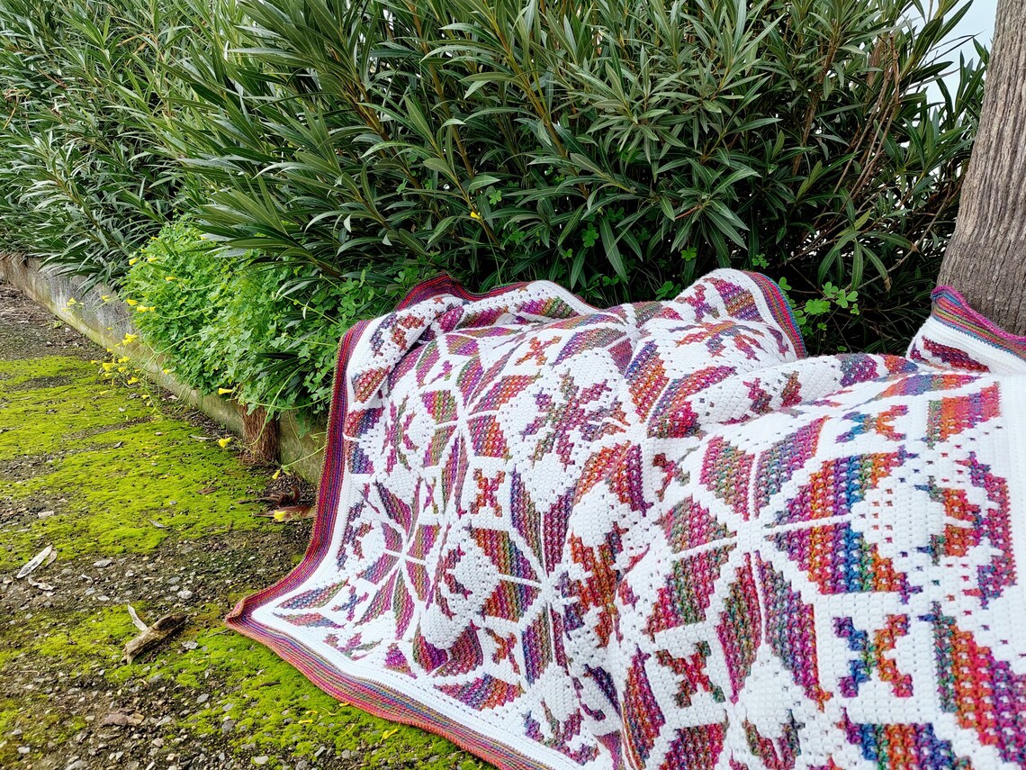 Overlay Mosaic Crochet Afghan/blanket Pattern Christmassy Mood. Charts ...