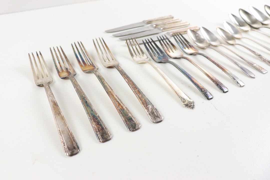 Vintage Silver Plate Mismatched Flatware Set, 20 Piece Flatware Set ...