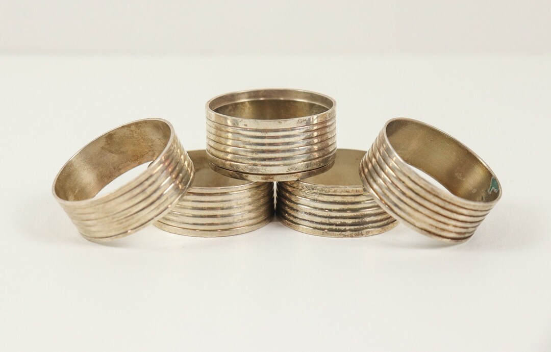 Set of 5 Silver Napkin Rings With Ridges, Silverplate Napkin Rings - Etsy