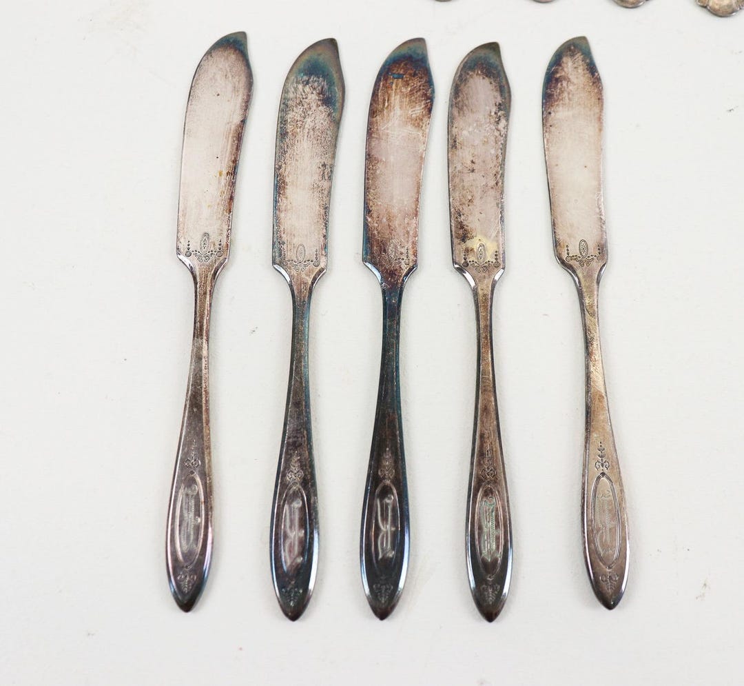 Vintage Silverplate Butter Knives Set: Fish Knives, R Monogram - Etsy
