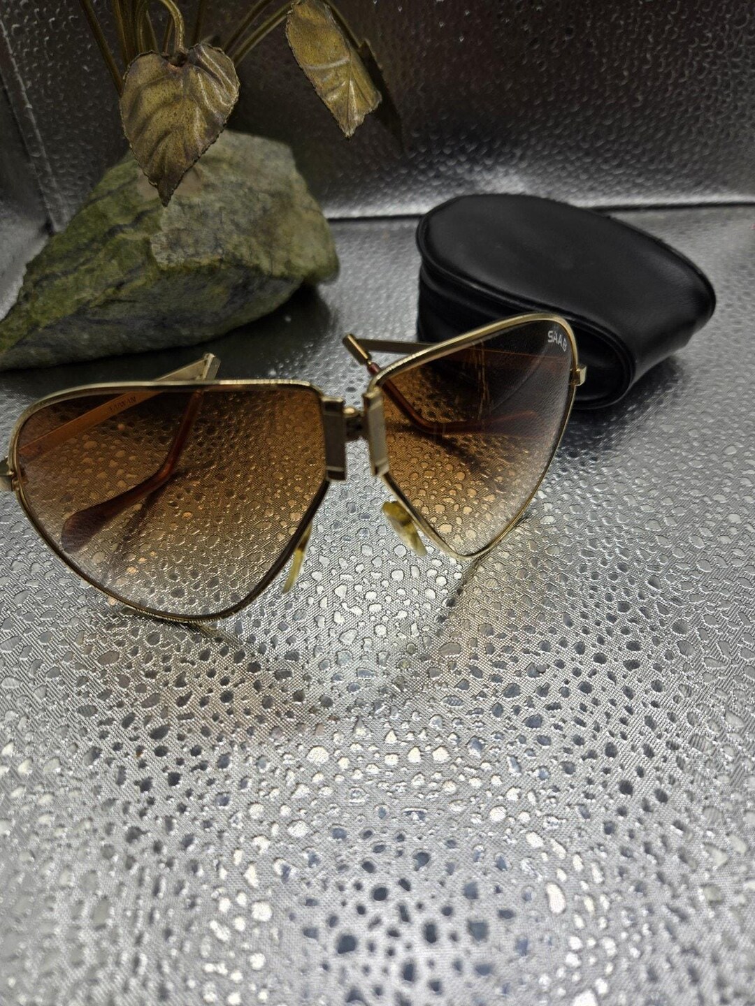 Vintage 1970s Taiwan Gold Tone Aviator Saab Gradient Brown Folding ...