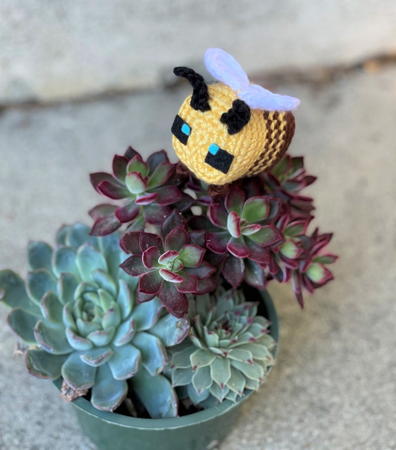 Square Bee Crochet Pattern Download: Not a Finished Item - Etsy