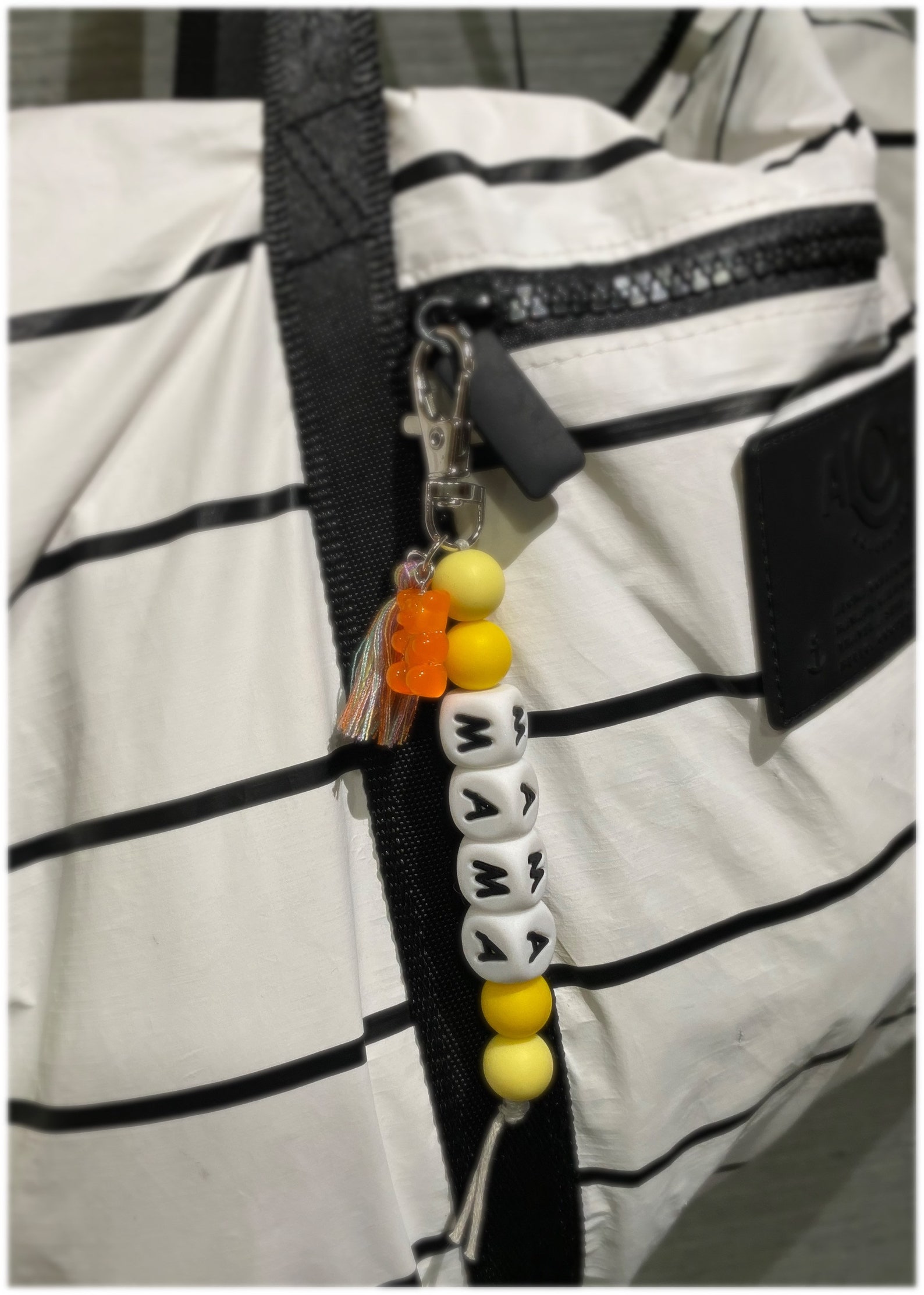 Bag tag/keychain Silicone beaded name tags for your personal items ...