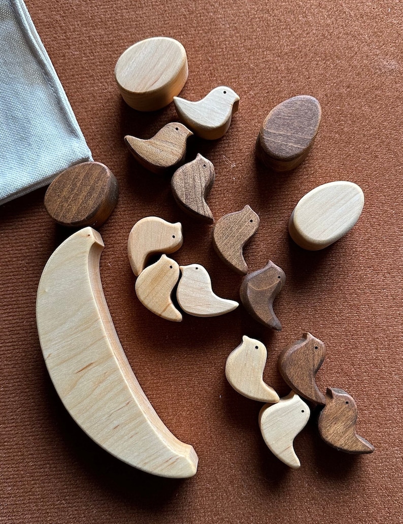 Wooden Handmade Bird Figurine Balancing Toy Baby: Nest Bird and Eggs ...