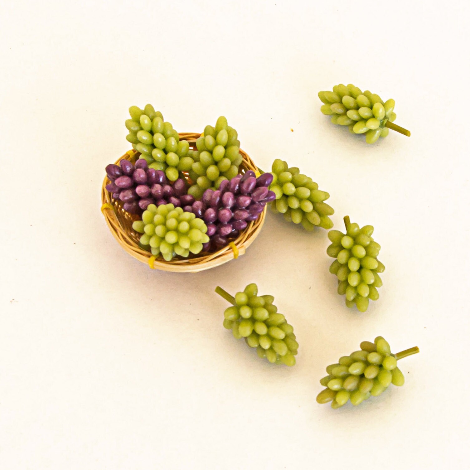 5 Miniature Grape Dollhouse Miniatures Food Tabletop | Etsy