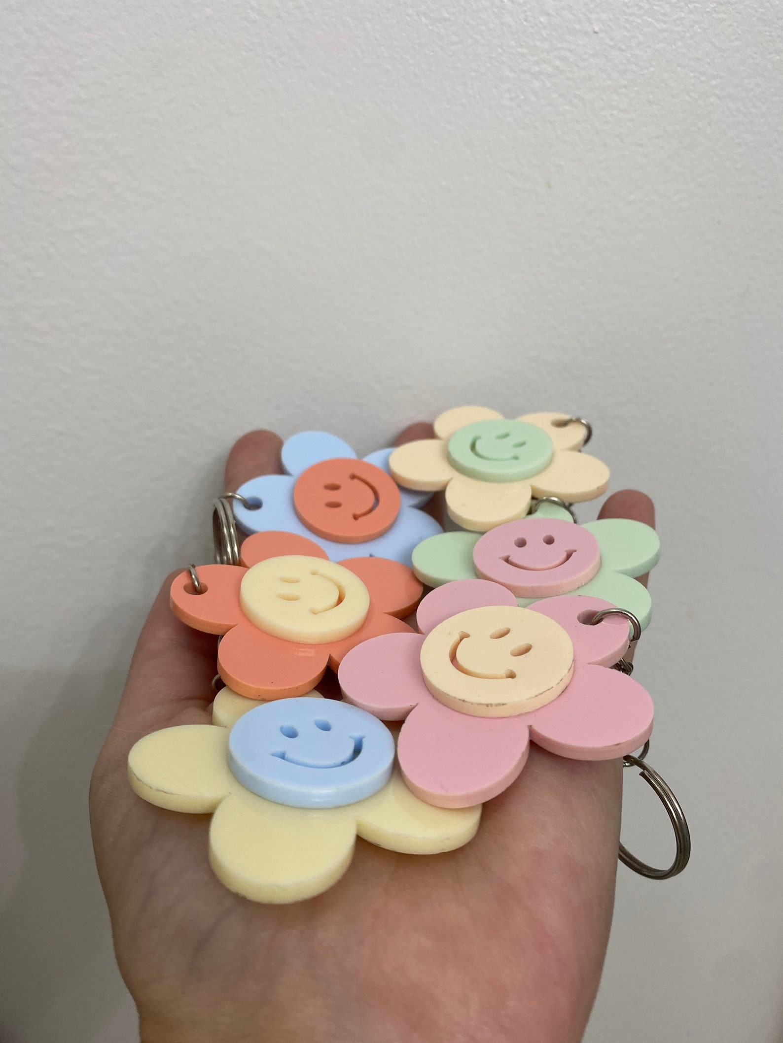 Smiley Flower Keychain Fob - Retro Keychain Fob - Etsy