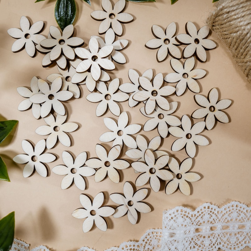 Daisy on Wood - Etsy