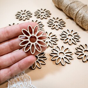 12 Pcs Daisy Flower Shapes, Unfinished Wood Cutouts, Pack of Daisies ...