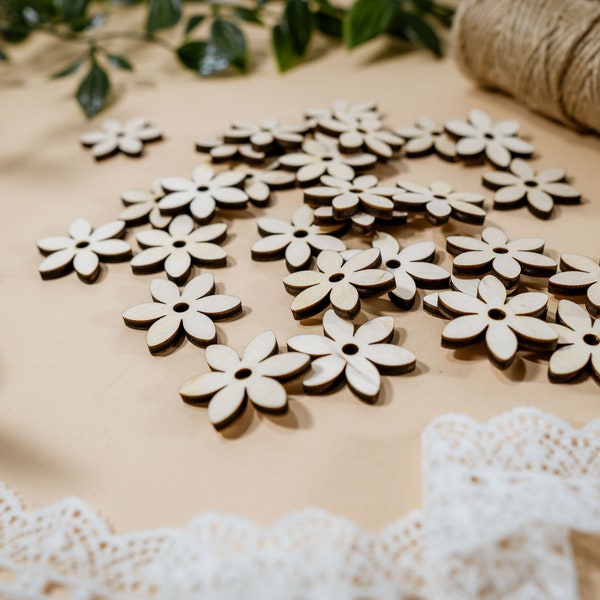 Daisy on Wood - Etsy