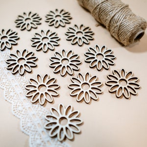 12 Pcs Daisy Flower Shapes, Unfinished Wood Cutouts, Pack of Daisies ...