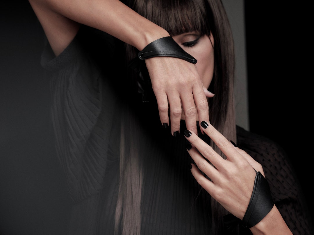 Leather Hand Harness, Palm Leather Bracelet, Wrap Leather Bracelet for ...