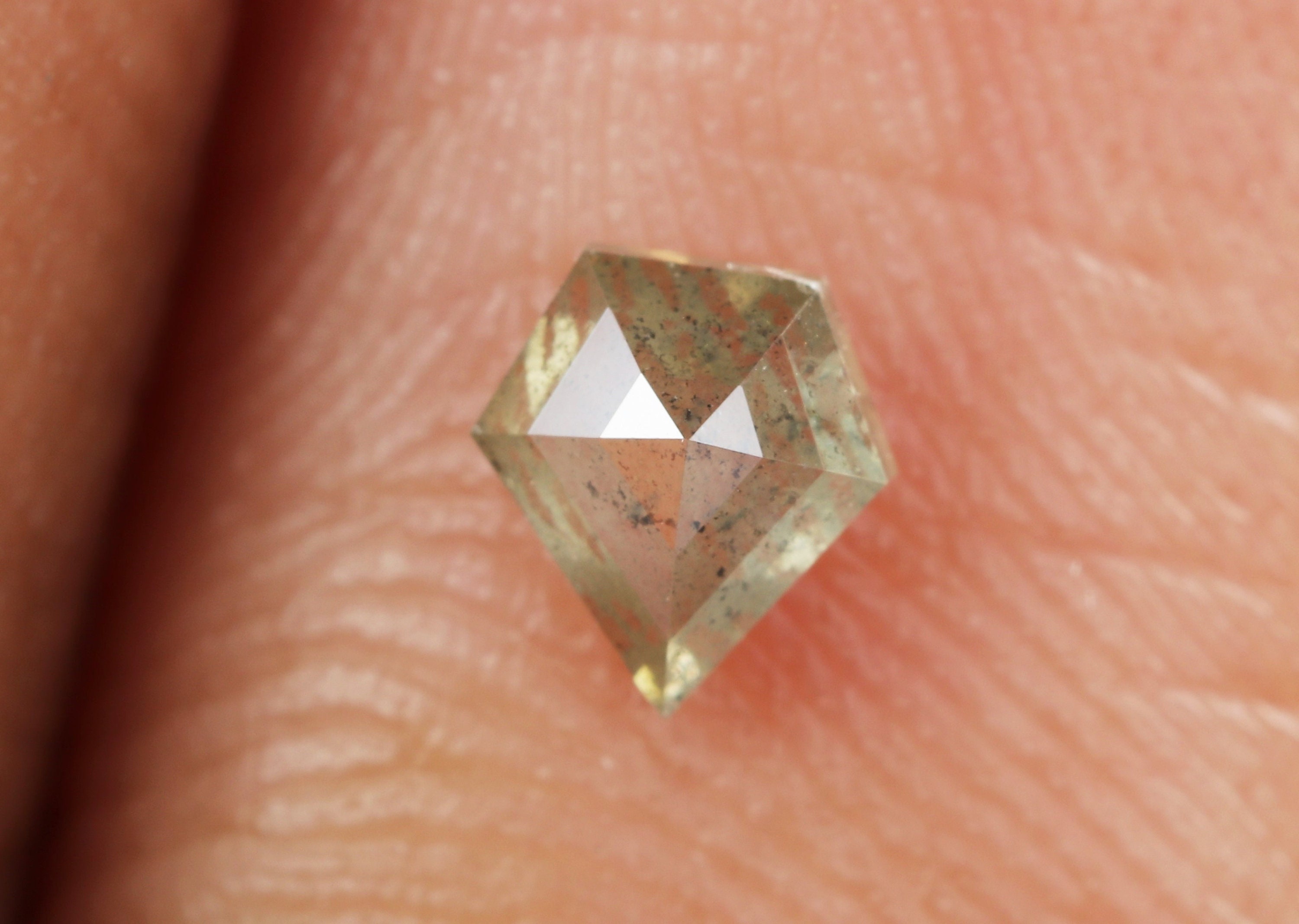 0.26 Ct, 4.2 X 3.8 X 2.3 MM, Pentagon Shape Green Color Natural Loose ...