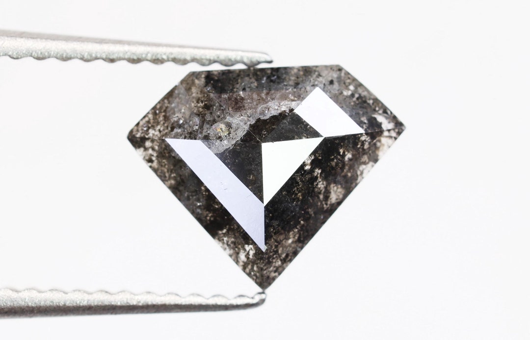 1.36 Ct, 7.6 X 9.5 X 2.7 MM, Pentagon Shape Fancy Black Color Natural ...