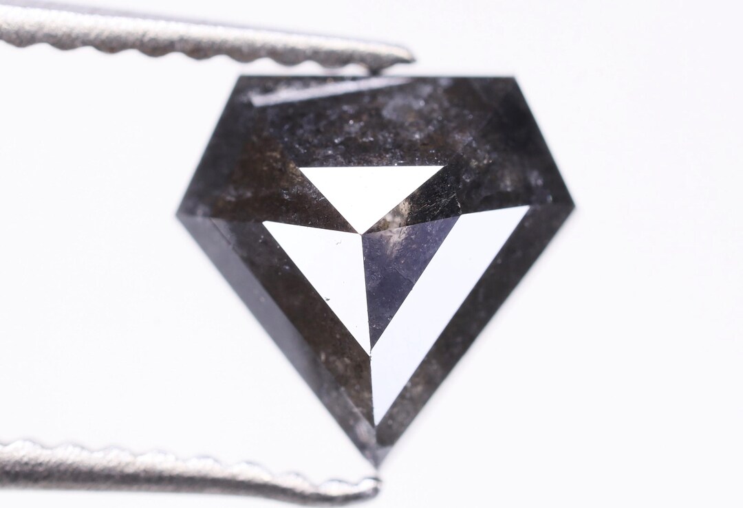 1.33 Ct, 7.4 X 7.3 X 3.7 MM, Pentagon Shape Fancy Black Color Natural ...