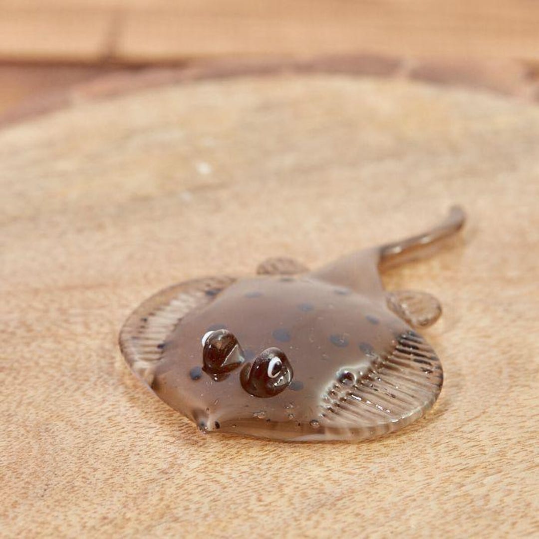 Miniature Glass Stingray Figurine Collectable Ornament With White Box ...