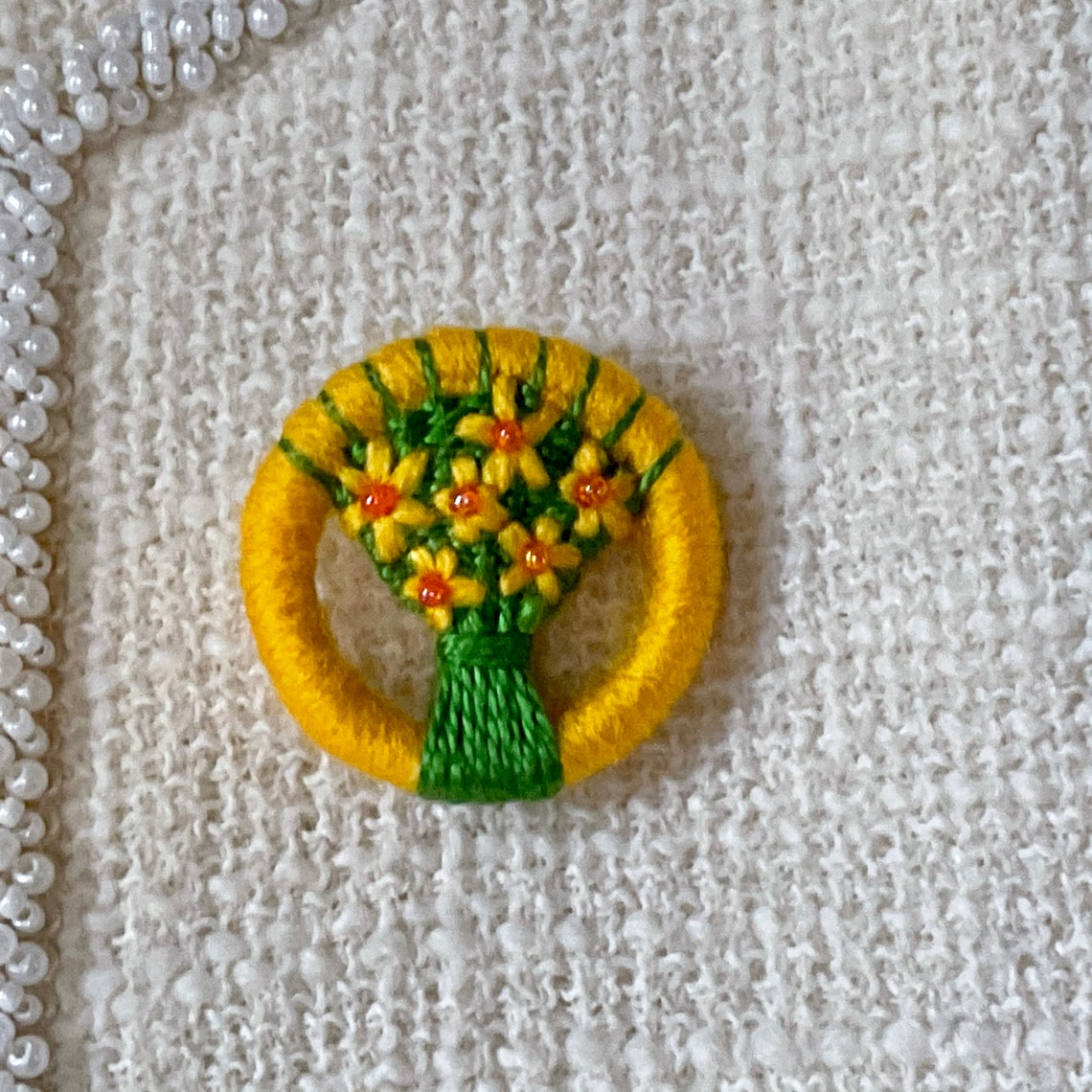 Daffodils Dorset Button Brooch Hand Stitched Woven Hand - Etsy UK