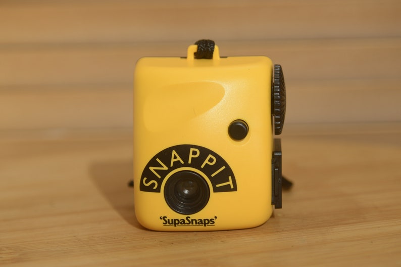 Snappit Supa Snaps 126mm Novelty Film Camera With Unopened Expired Film ...