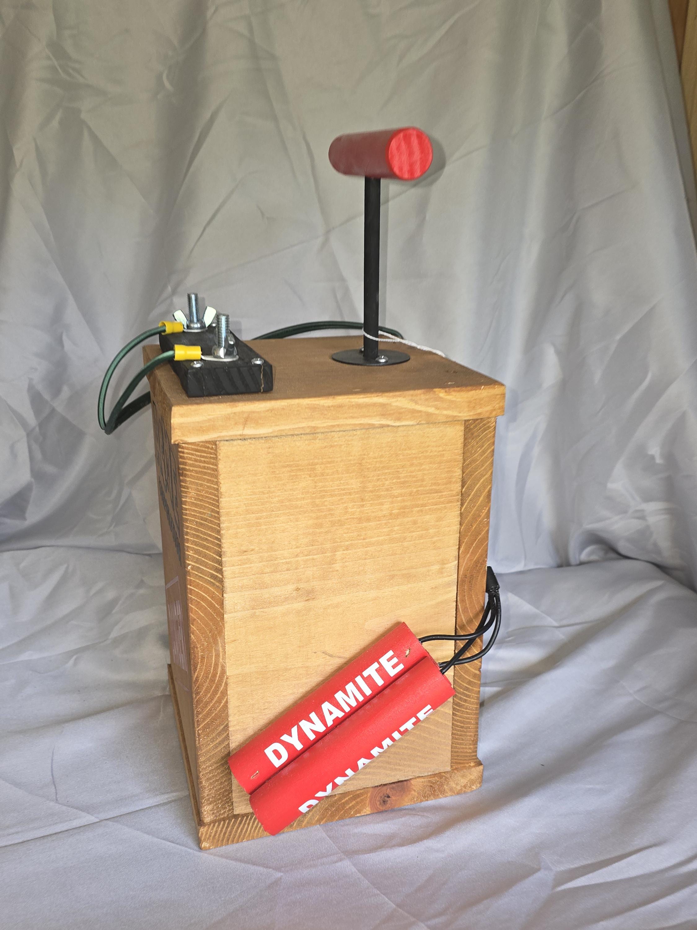 Birdhouse Blasting Machine Dynamite Detonator Plunger Wile E Coyote ...