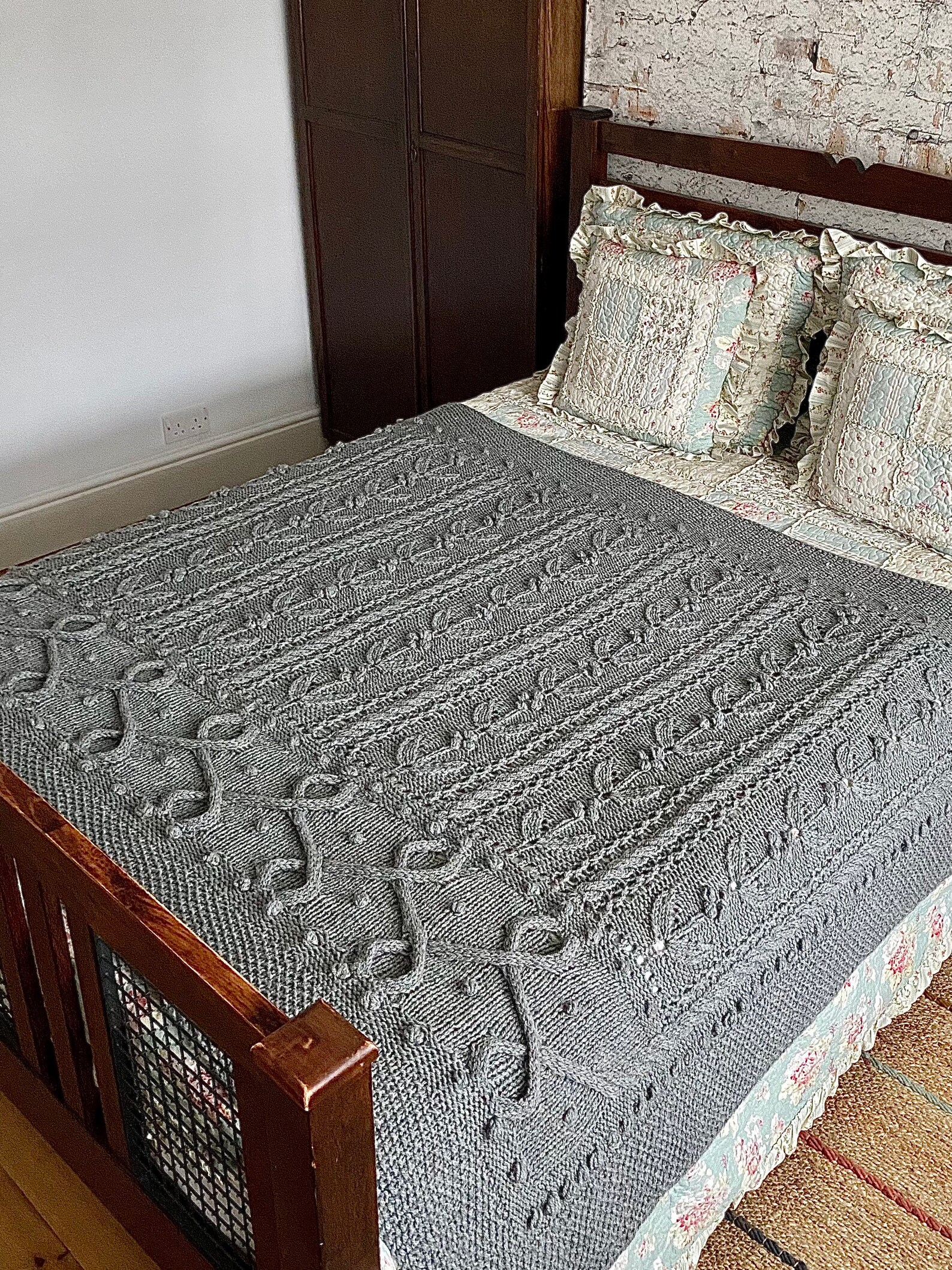 PDF Knitting Pattern.flowers by the Fence - Etsy