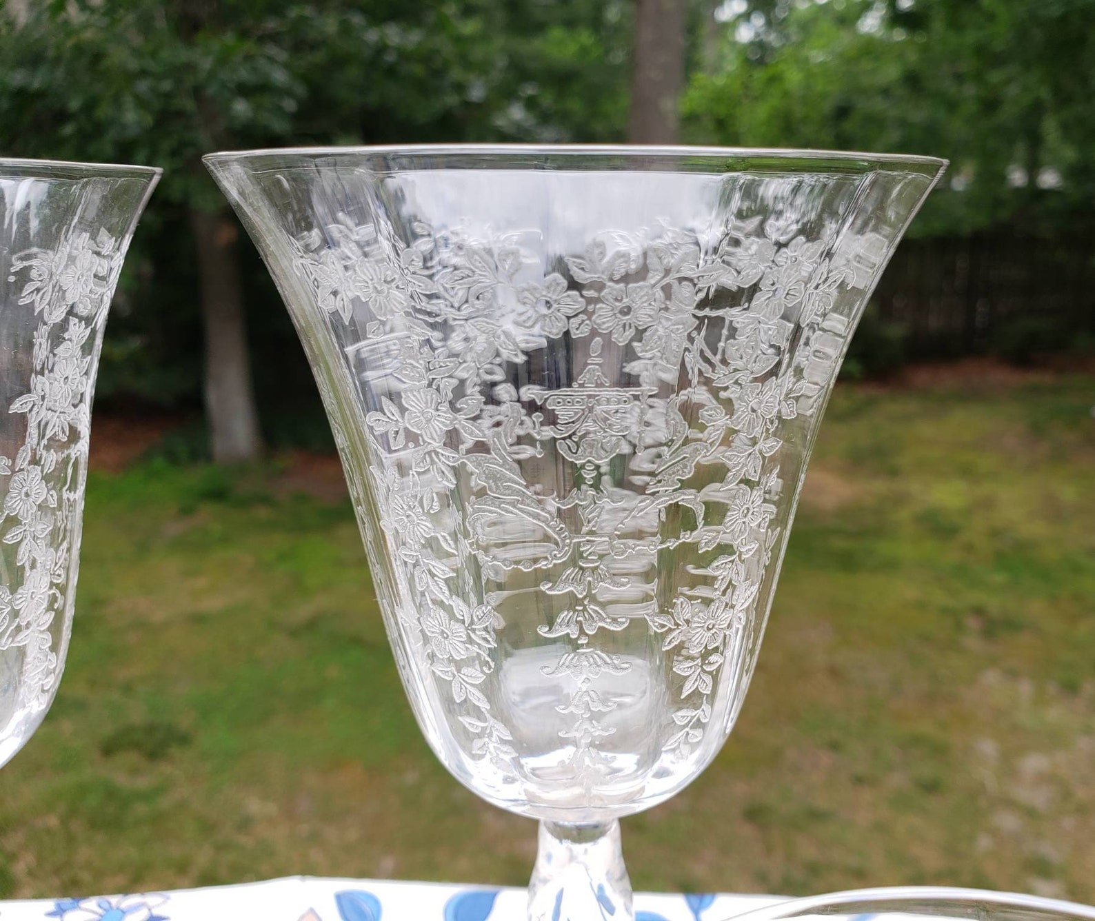 Beautiful Vintage Flared Needle Etched With Optical Panel Wine | Etsy