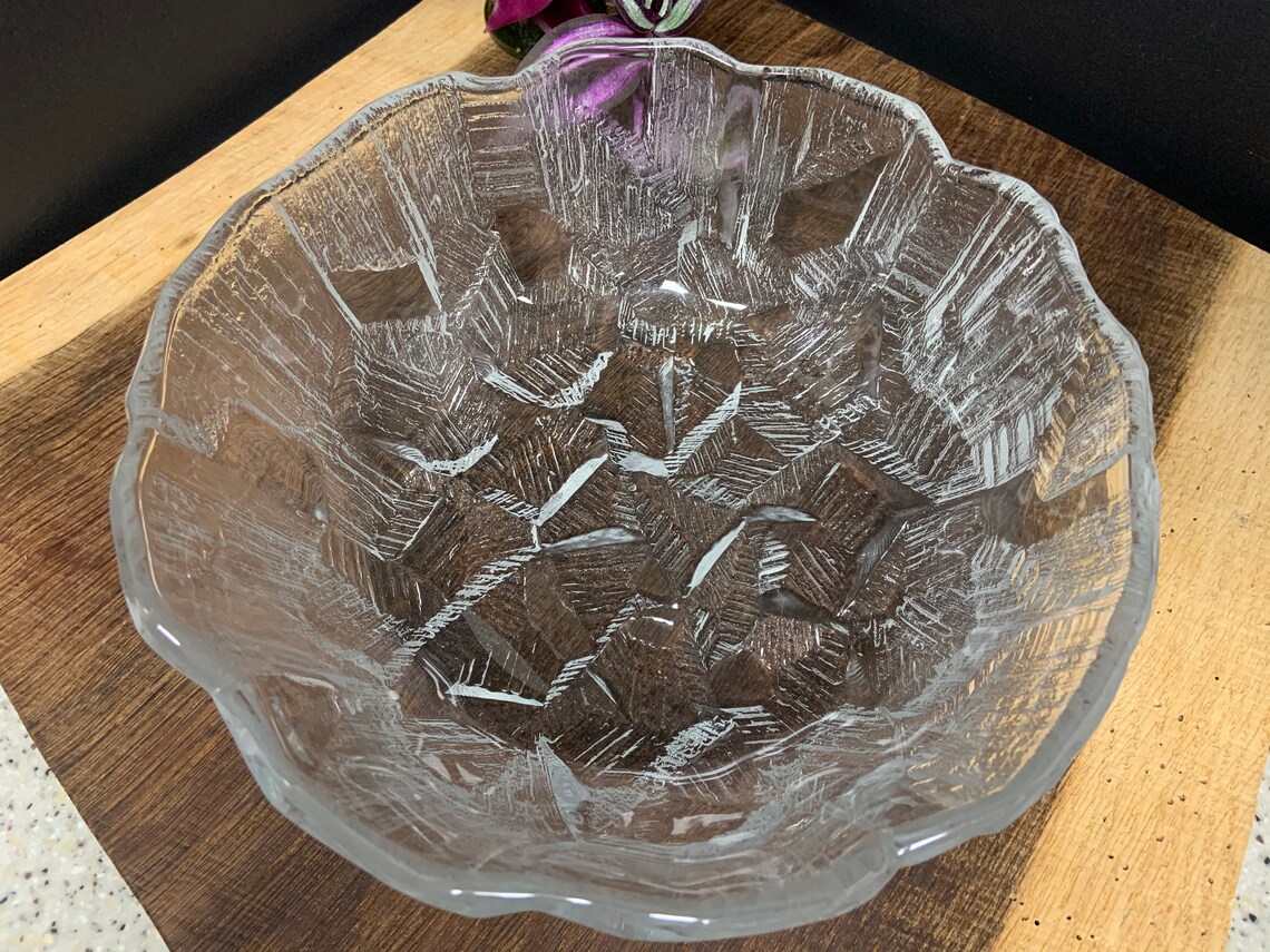 Classic Hoya Glass Round Bowl for Fruit Décor Party Ice - Etsy