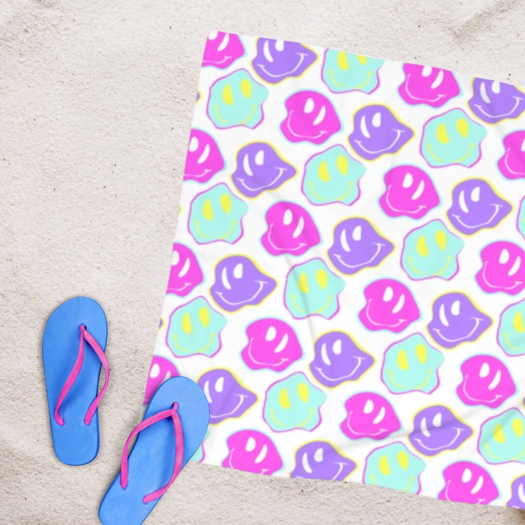 Melting Smiley Beach Towel, Towel for Pool Party, Birthday Gift for ...