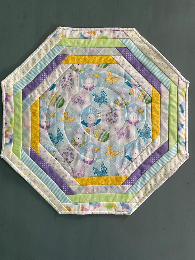 Holiday Octagonal Table Topper - Etsy