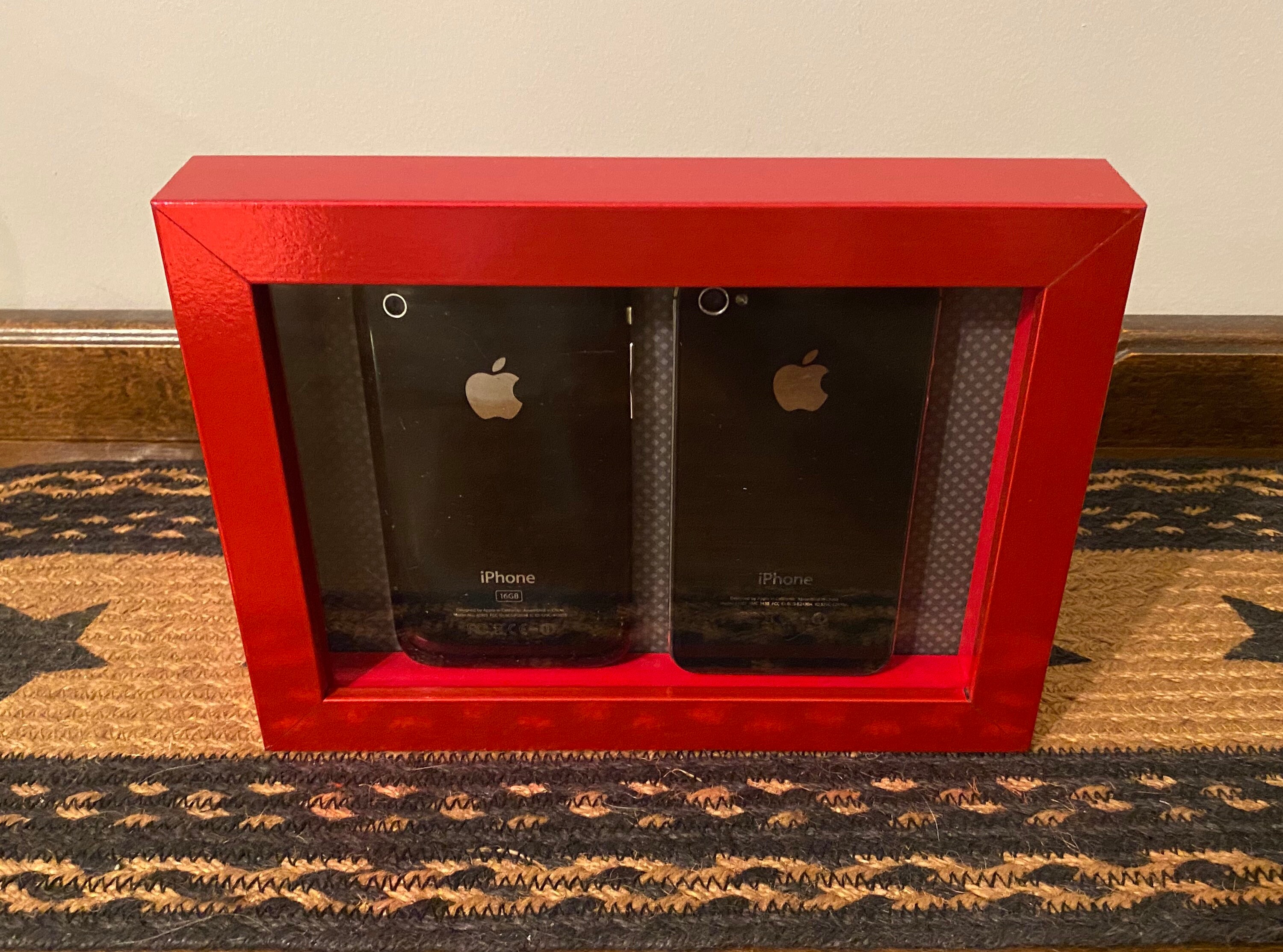 IPhone Mural Mini Timeline Display (2009-2011) - 3GS and 4S - Two Real ...