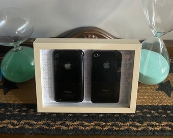 IPhone Mural Mini Timeline Display (2009-2011) - 3GS and 4S - Two Real ...