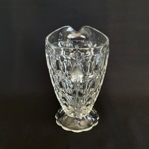 RARE - Vintage Clear Glass Circle Pattern 21oz Pitcher With Round ...