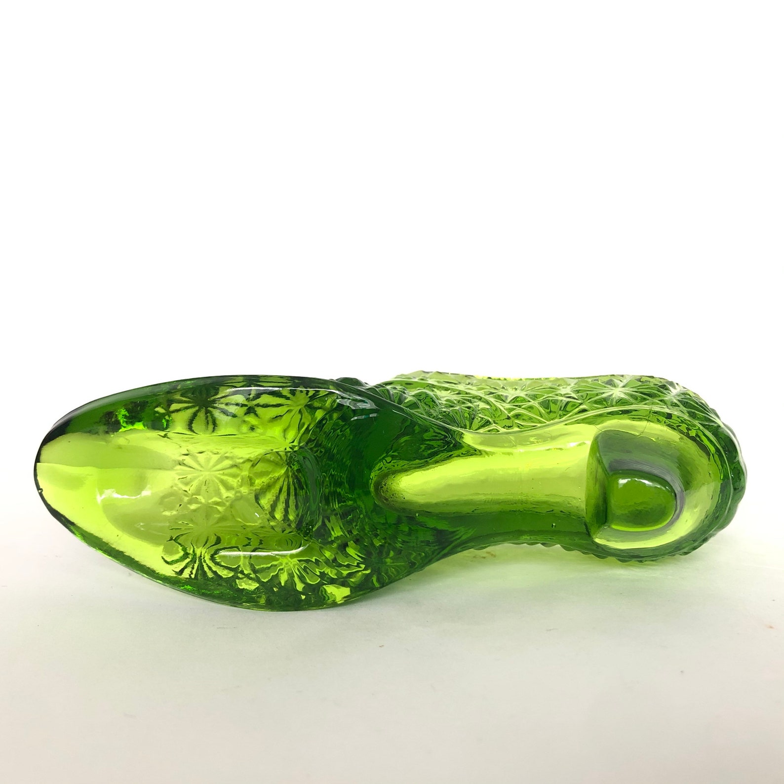 Vintage Daisy & Button Pattern Green Pressed Glass Shoe | Etsy
