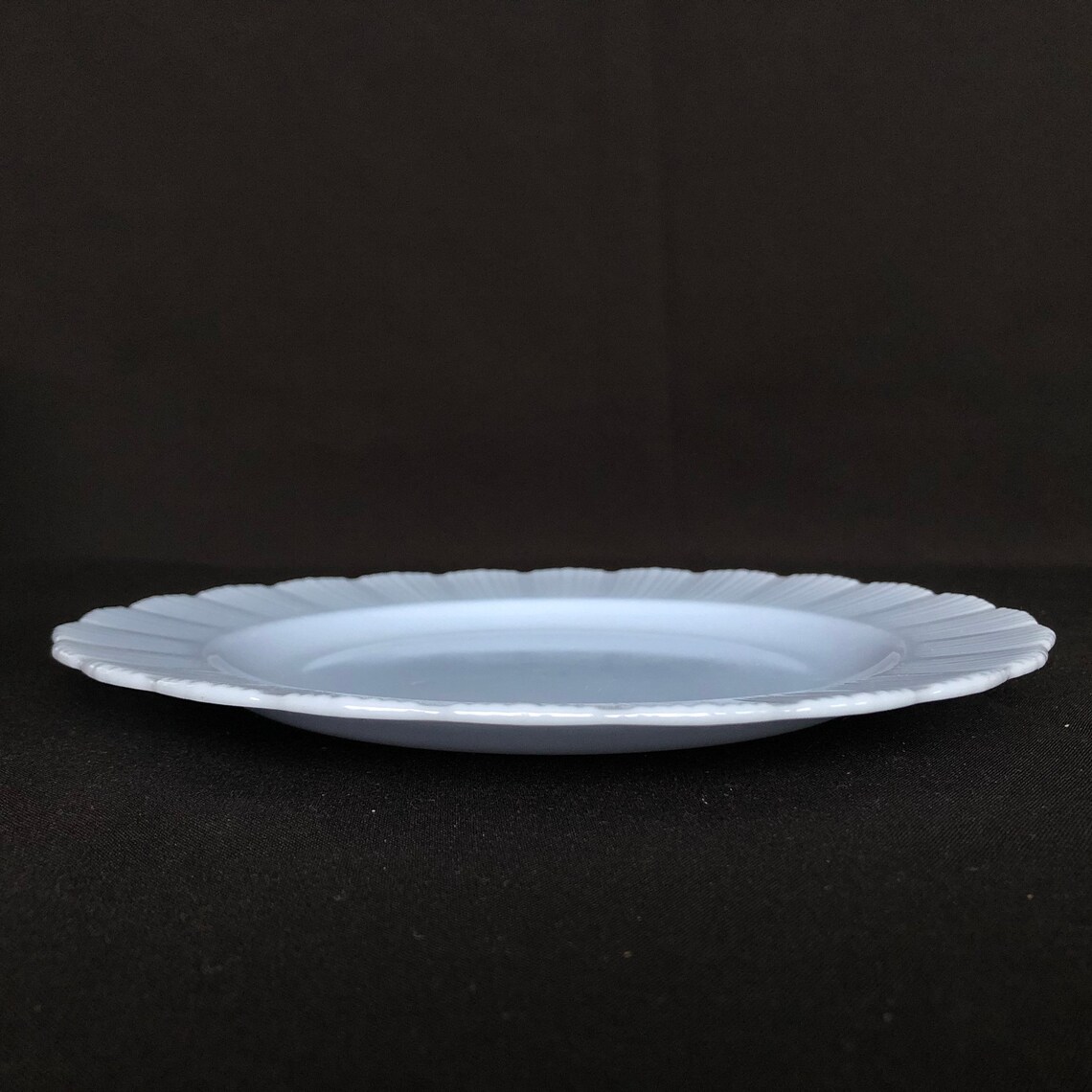 Beautiful Vintage Delphite Blue Glass 'pie Crust' - Etsy