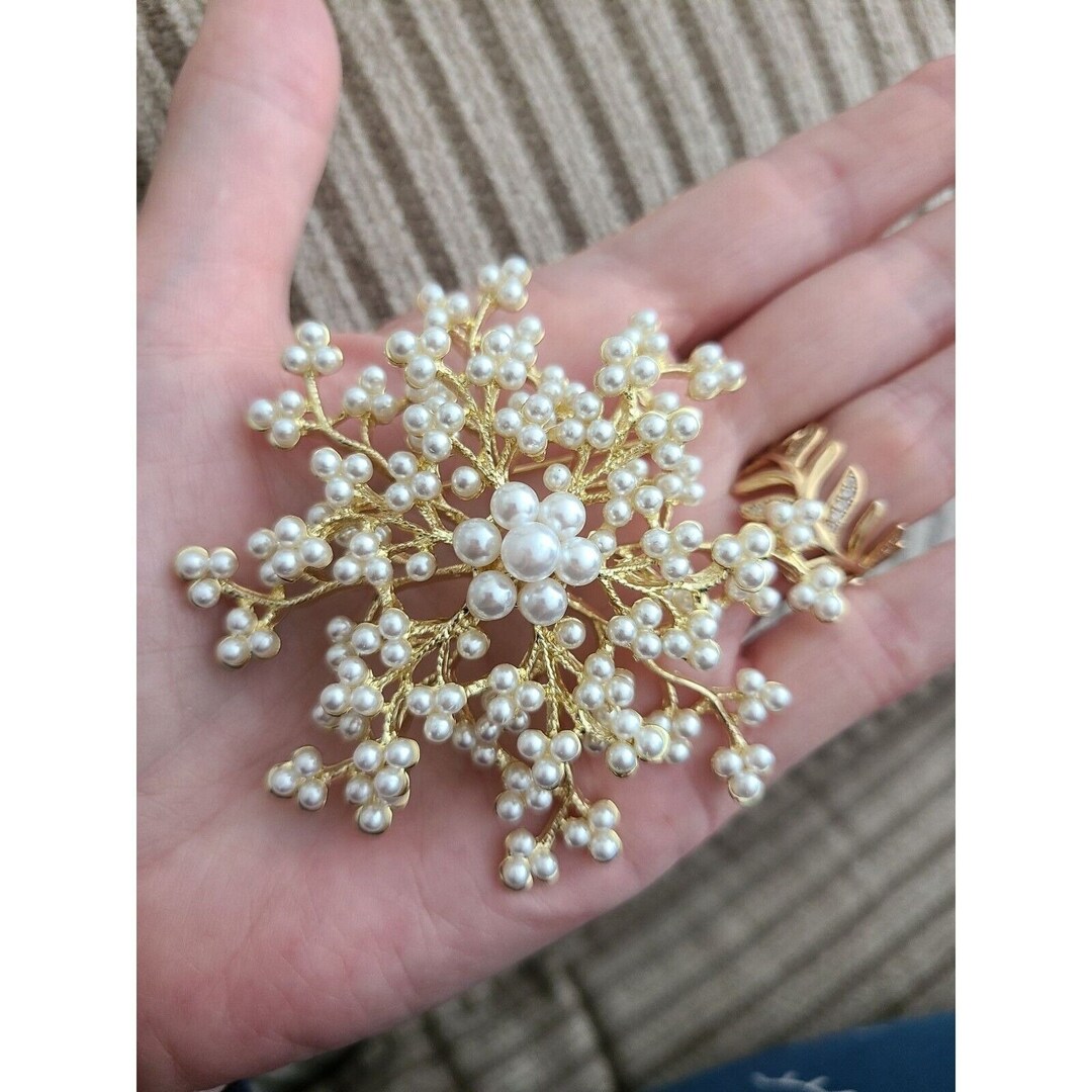 LARGE PEARL BROOCH Pin Snowflake Star - Etsy