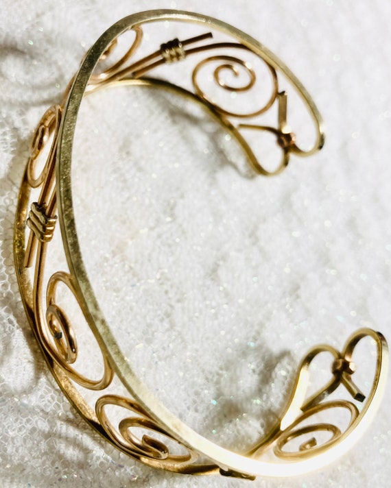 Vintage 14k gold filled fancy cuff bracelet Curly Q d… - Gem