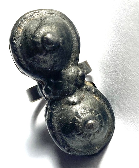 antique medieval ring - Gem