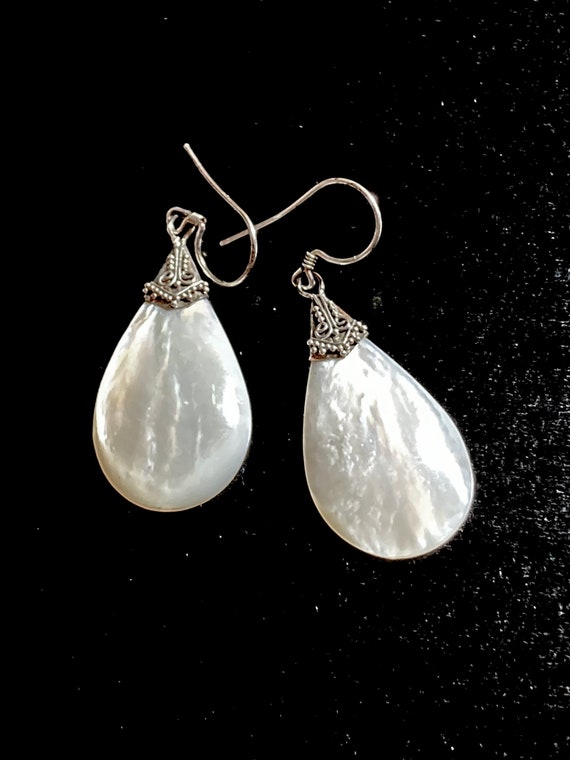 Mother Of Pearl Stock Gem