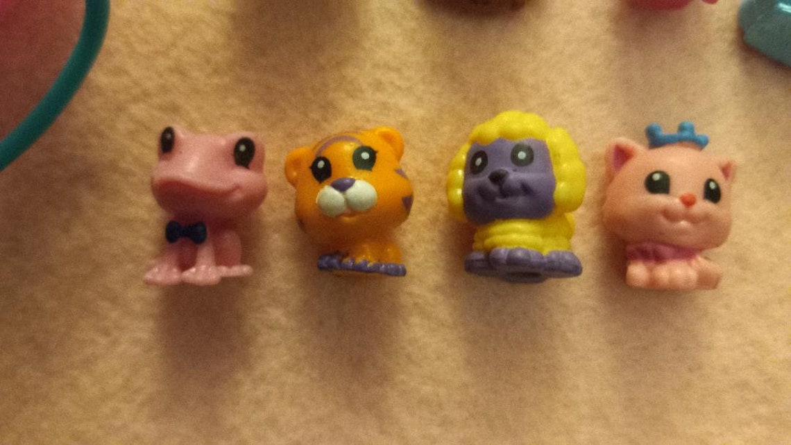 Shopkins and Squinkies Collection of Mini Figurines Plus Basket - Etsy