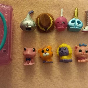 Shopkins and Squinkies Collection of Mini Figurines Plus Basket - Etsy