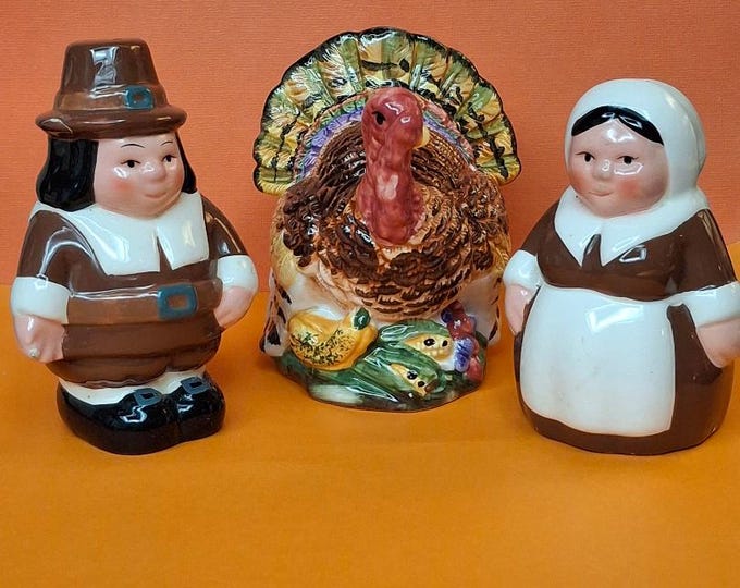 Vintage Thanksgiving Ceramic Pilgrim Man and Woman Salt and Pepper ...