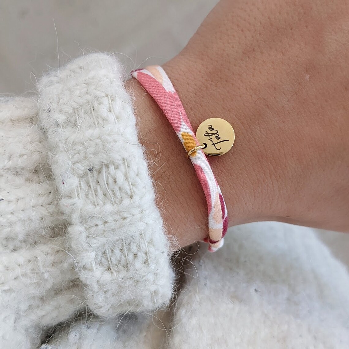 Bracelet personnalisé en cordon coton liberty avec médailles - Etsy France