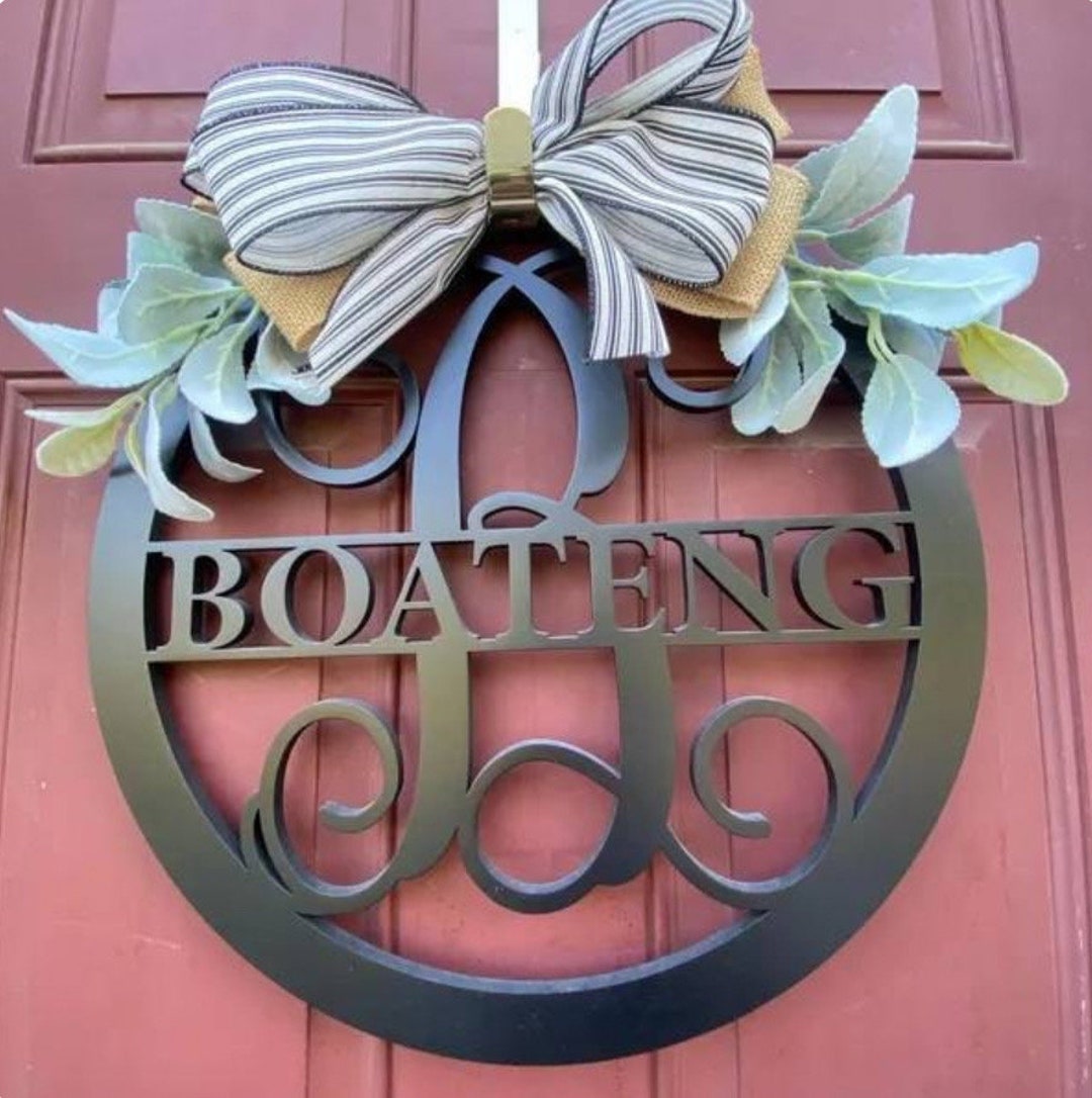 Round Personalized Monogram Sign. Wedding Gift. Family Name Sign ...