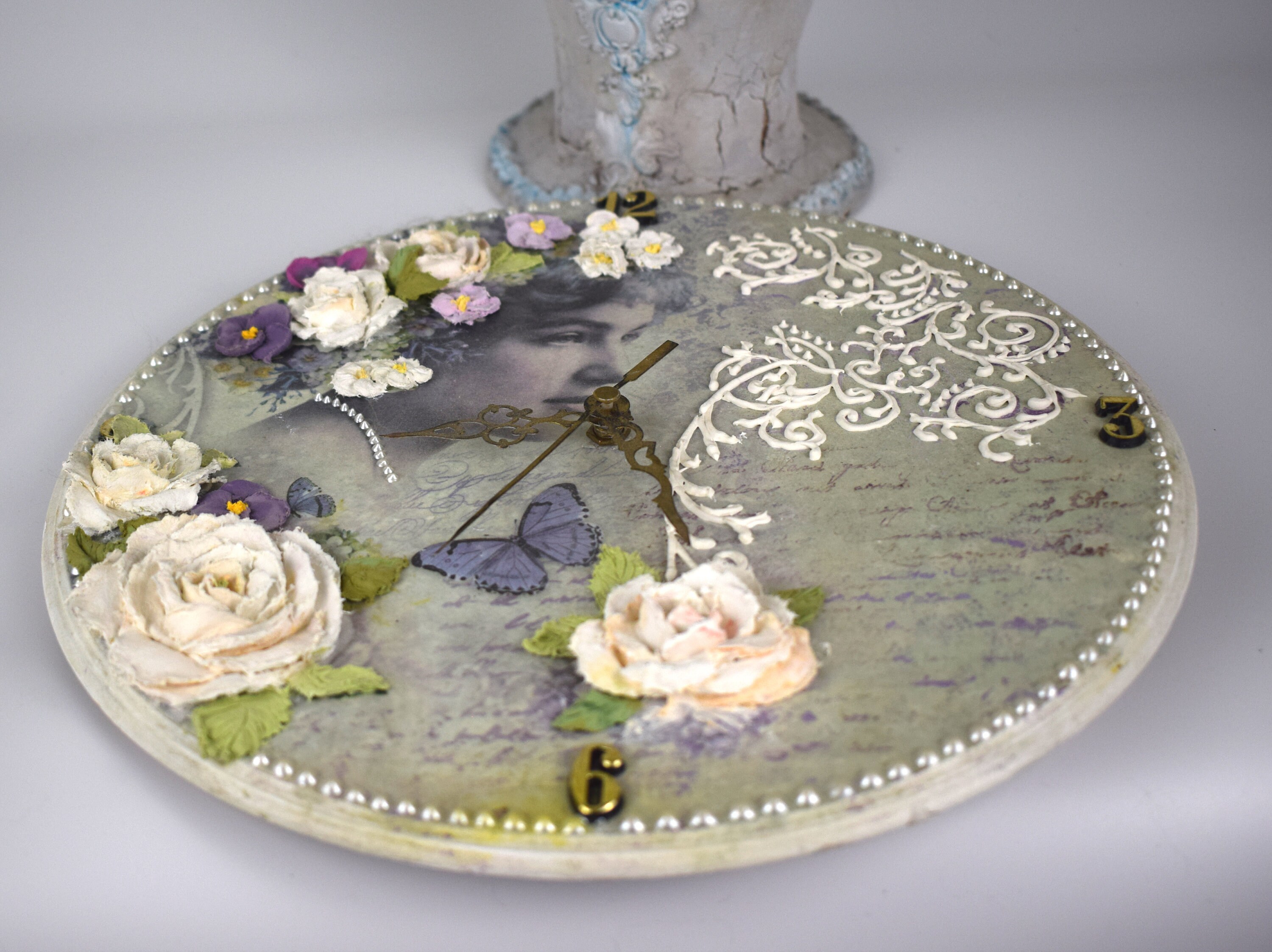 Wall Clock Romantic Style With Roses - Etsy