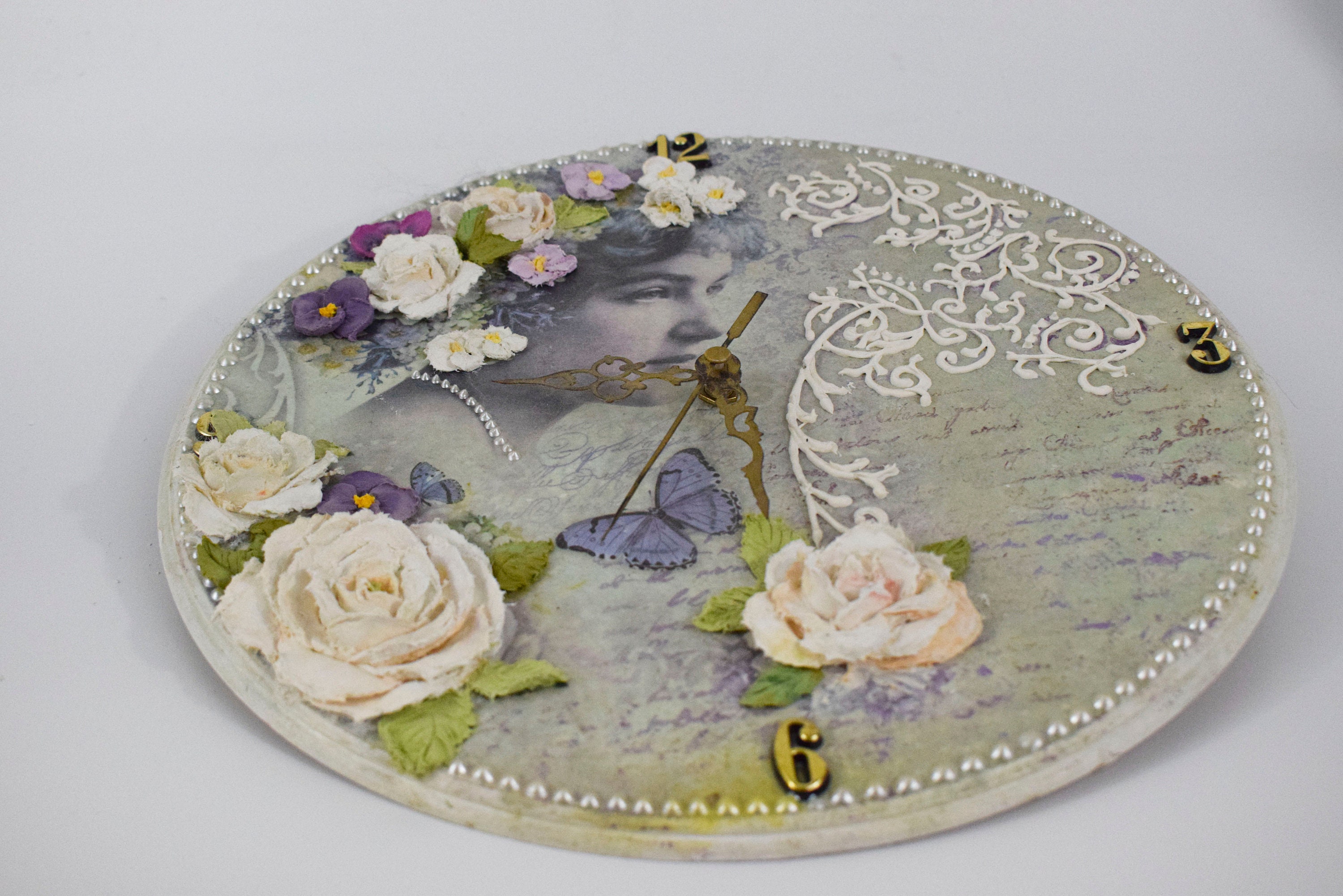 Wall Clock Romantic Style With Roses - Etsy