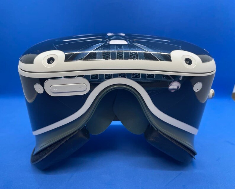 Oculus Quest 2 Headset Skin vrader - Etsy