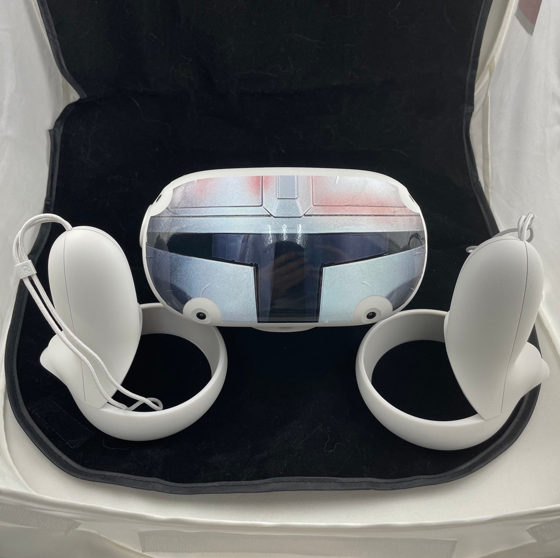 Oculus Quest 2 Headset Skin the Oculorian 2.0 - Etsy