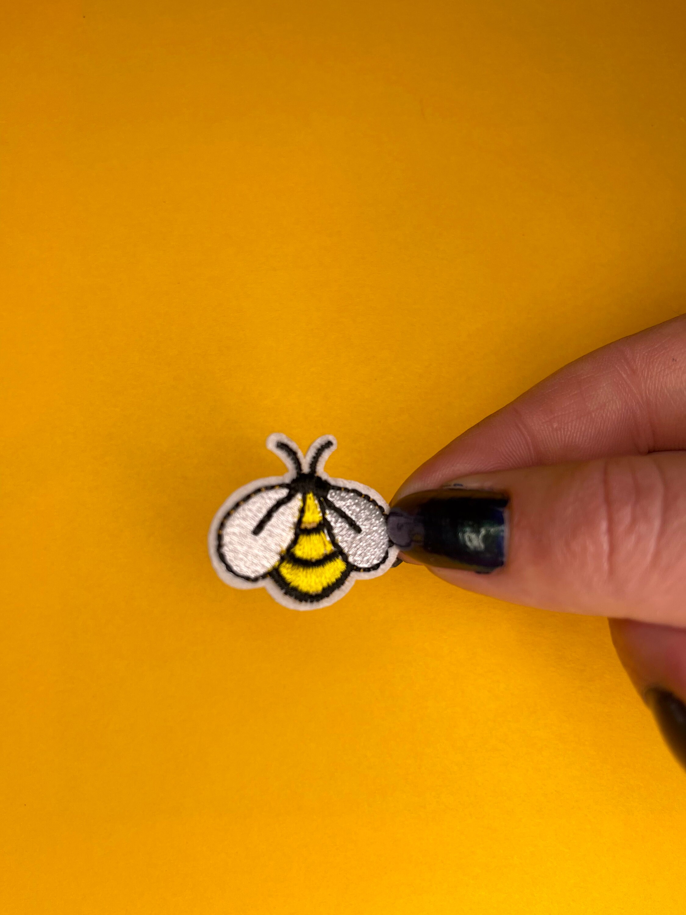 Honey Bee Patch Set of 3 Iron on Applique Bumble Bee - Etsy