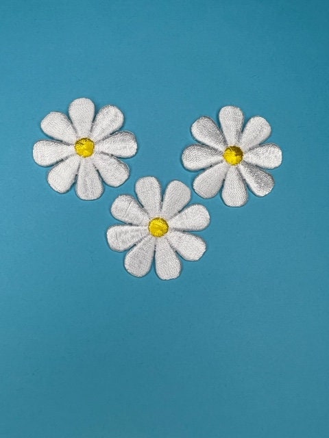 White Daisy Patch Set of 3 Iron on Applique | Etsy