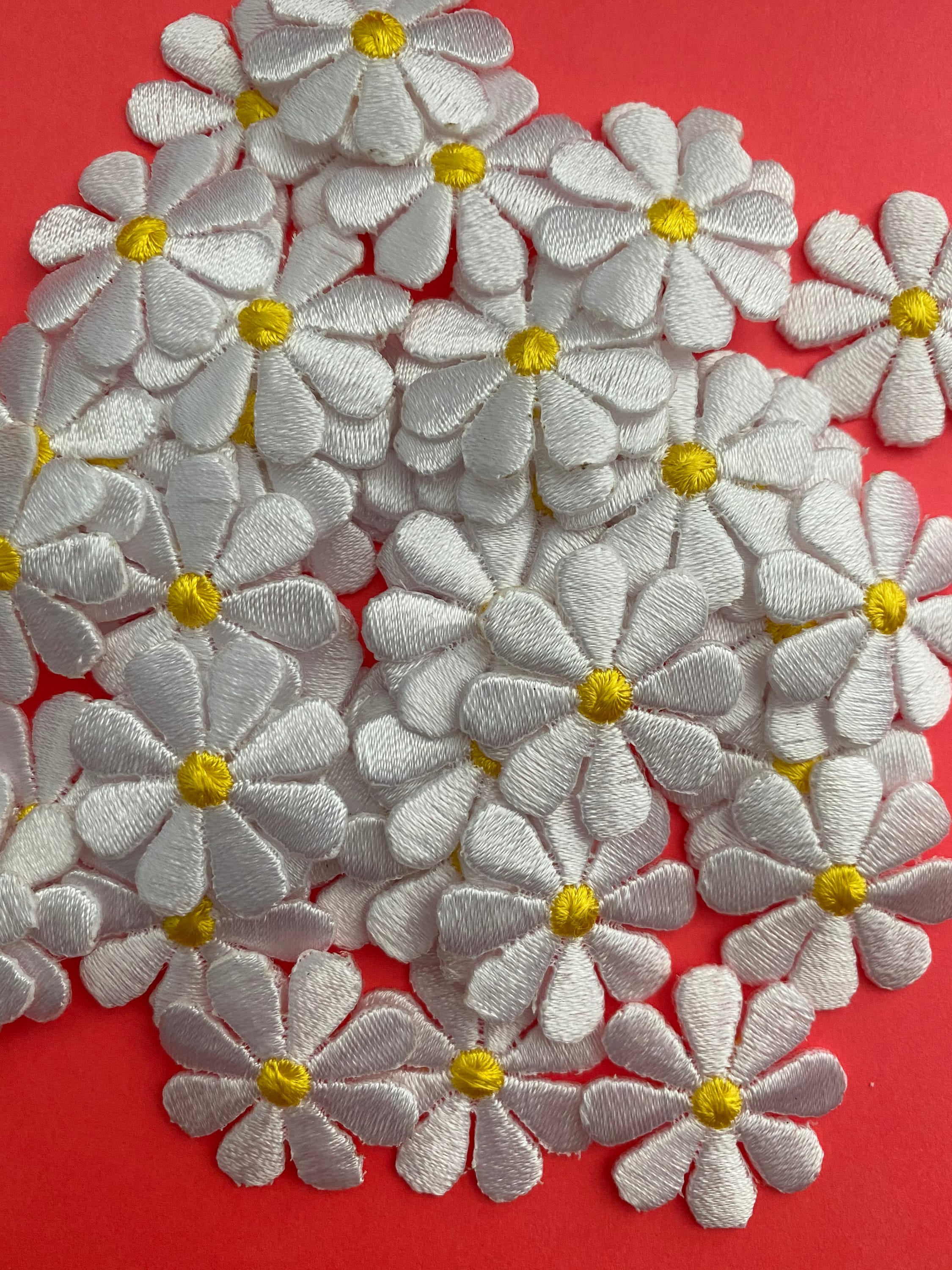 Daisy Flower Patches Set of 6 1 Inch Iron on Applique | Etsy