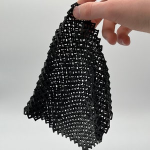 Flexi Articulated Chainmail | Chainmail Toy | Flexible Toy | Desk Toy ...