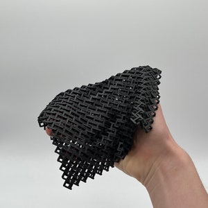 Flexi Articulated Chainmail | Chainmail Toy | Flexible Toy | Desk Toy ...